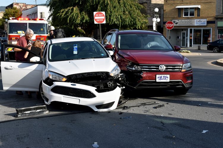 Car crash at the Post Office | News, Sports, Jobs - The Express